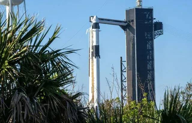 Etats Unis Une Fusée De Spacex Senvole Vers La Station Spatiale