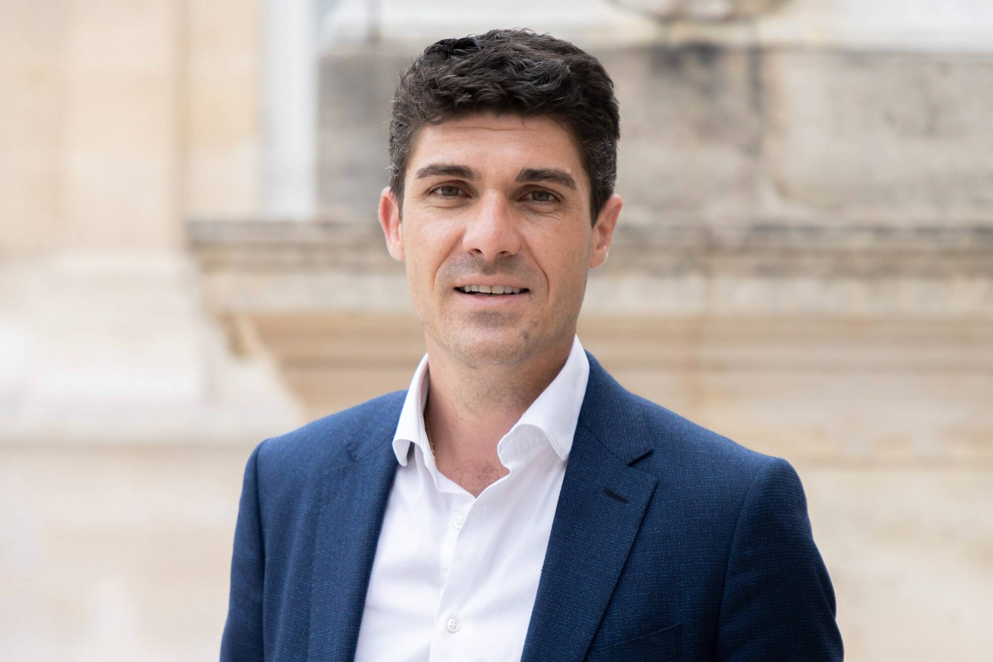 "Il faut de nouvelles méthodes": Aurélien Pradié (LR) marque sa différence avec Eric Ciotti ...