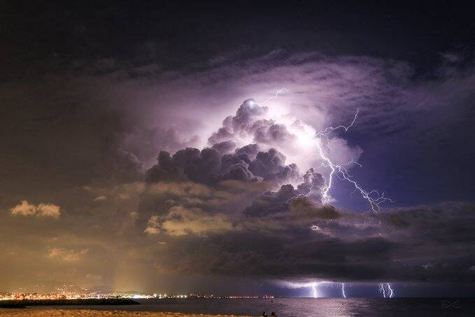Vos impressionnantes photos de l'orage qui a éclaté dans le ciel de ...