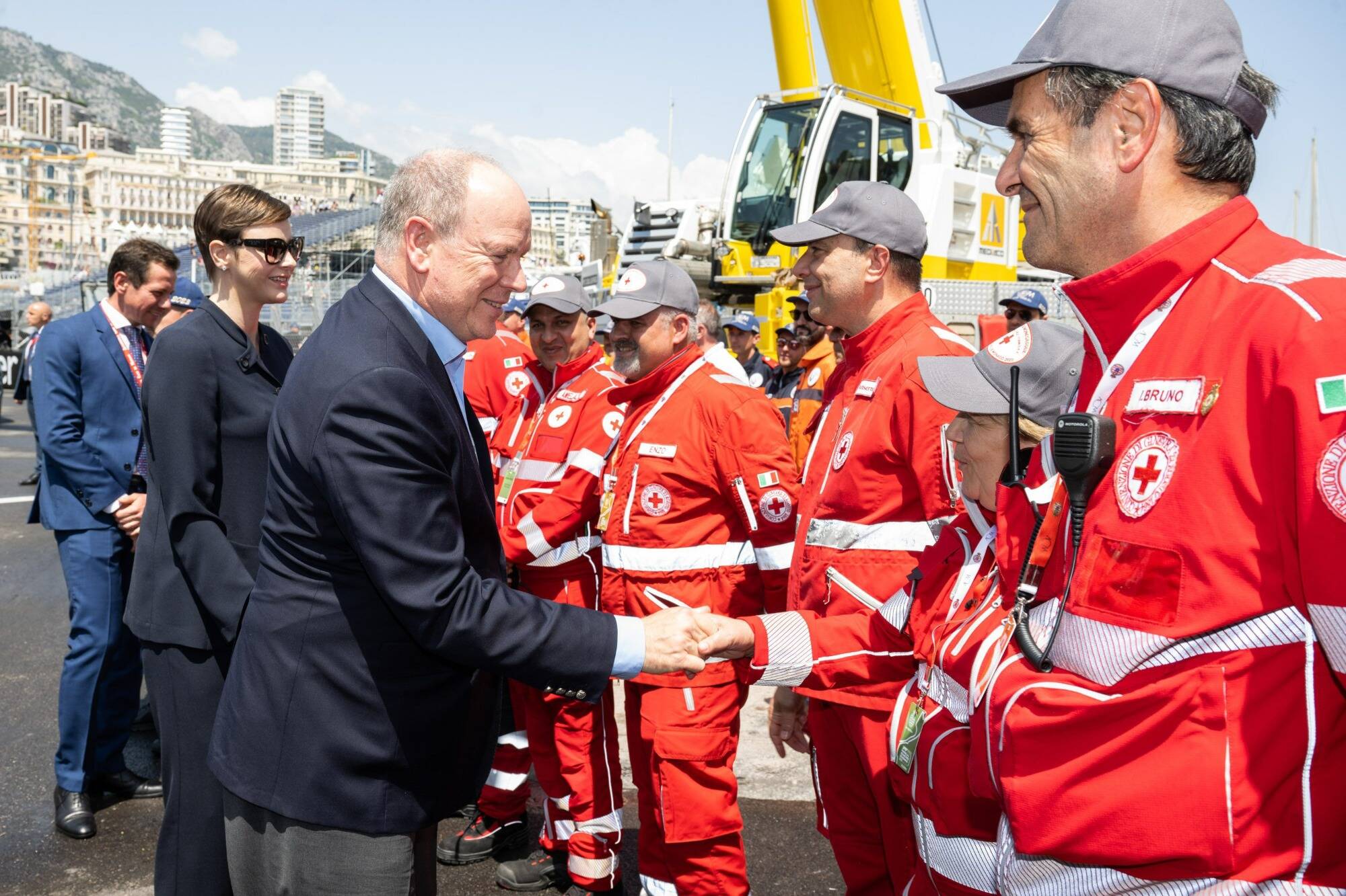 80e Grand Prix de Monaco: le couple princier salue les secouristes de ...