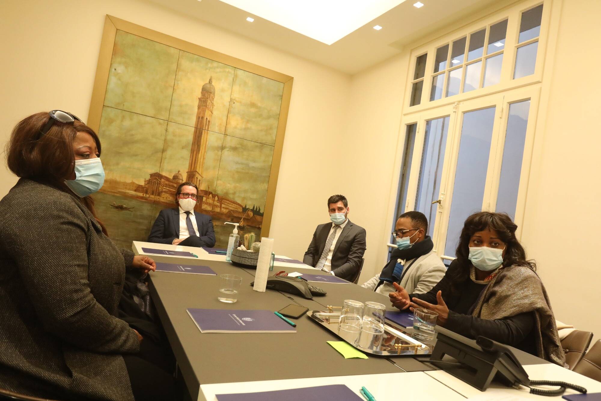 "Elle ramenait le bonheur". La famille de Simone, victime de l'attentat ...