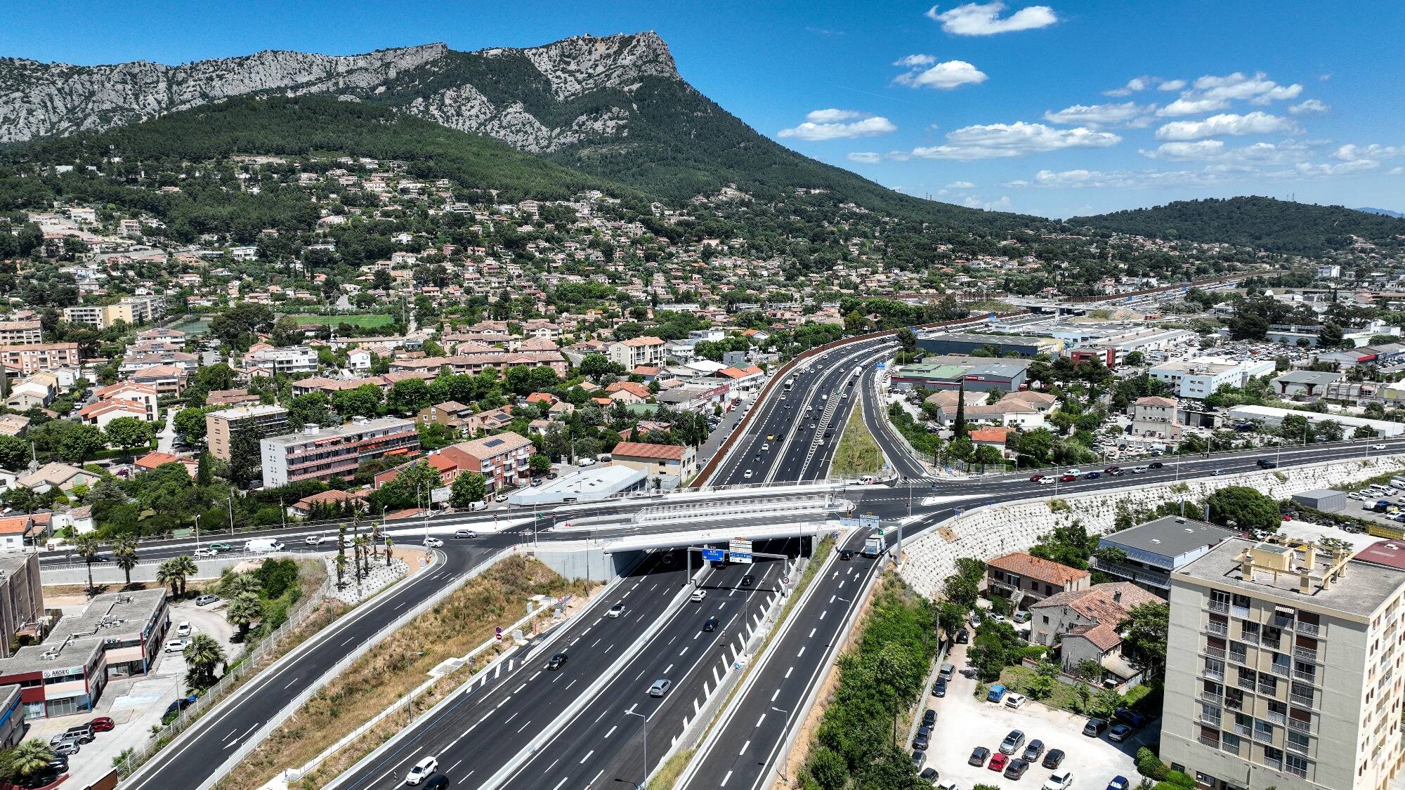 Nude sarah hyland petite J girl with really smooth skin and