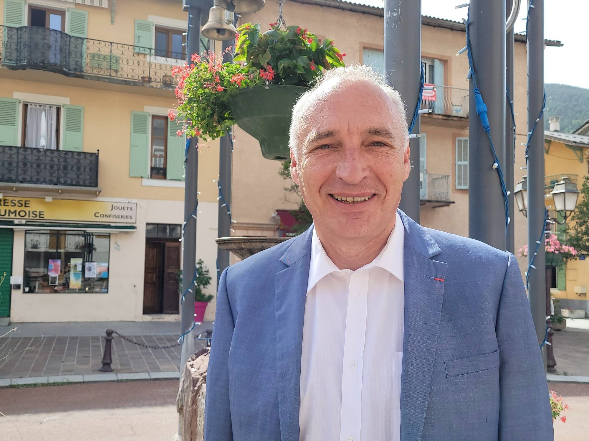 Controverse pour la présidence de l'Association des maires 06: Eric ...