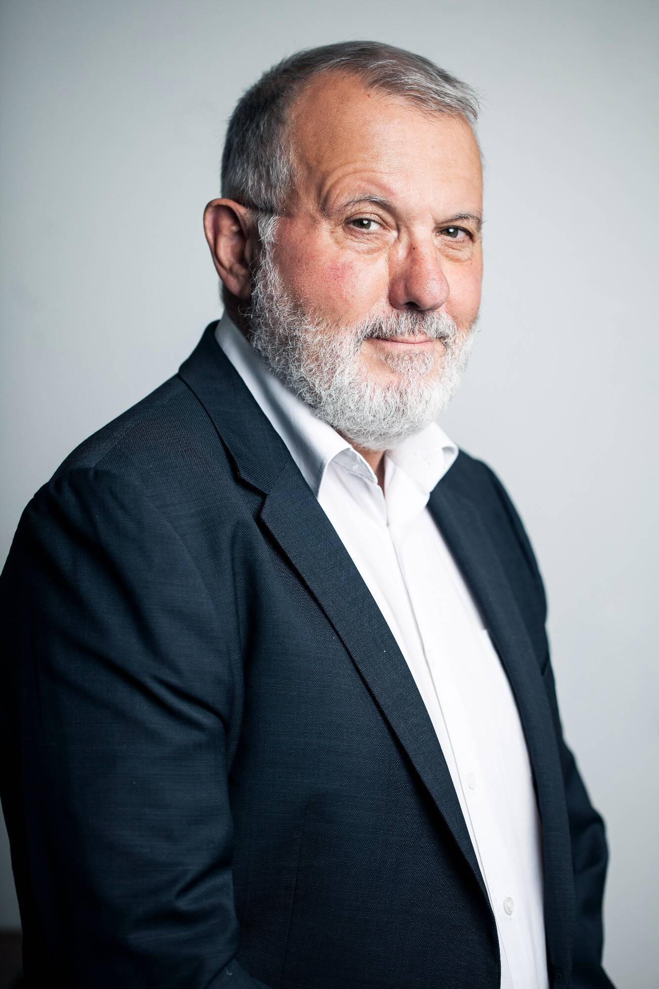 Ancien colonel converti aux plateaux télé, Michel Goya sort un livre ...