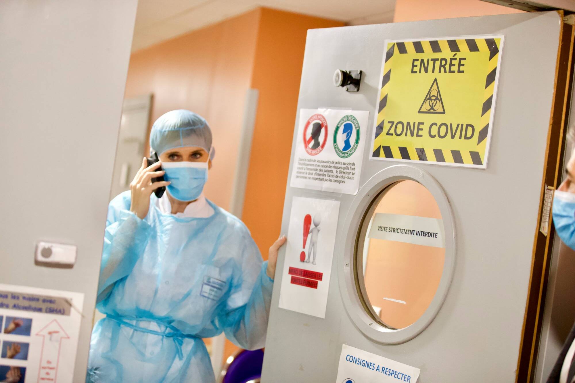 Covid-19: nouveau record du taux d'incidence, vague d'admissions à l ...