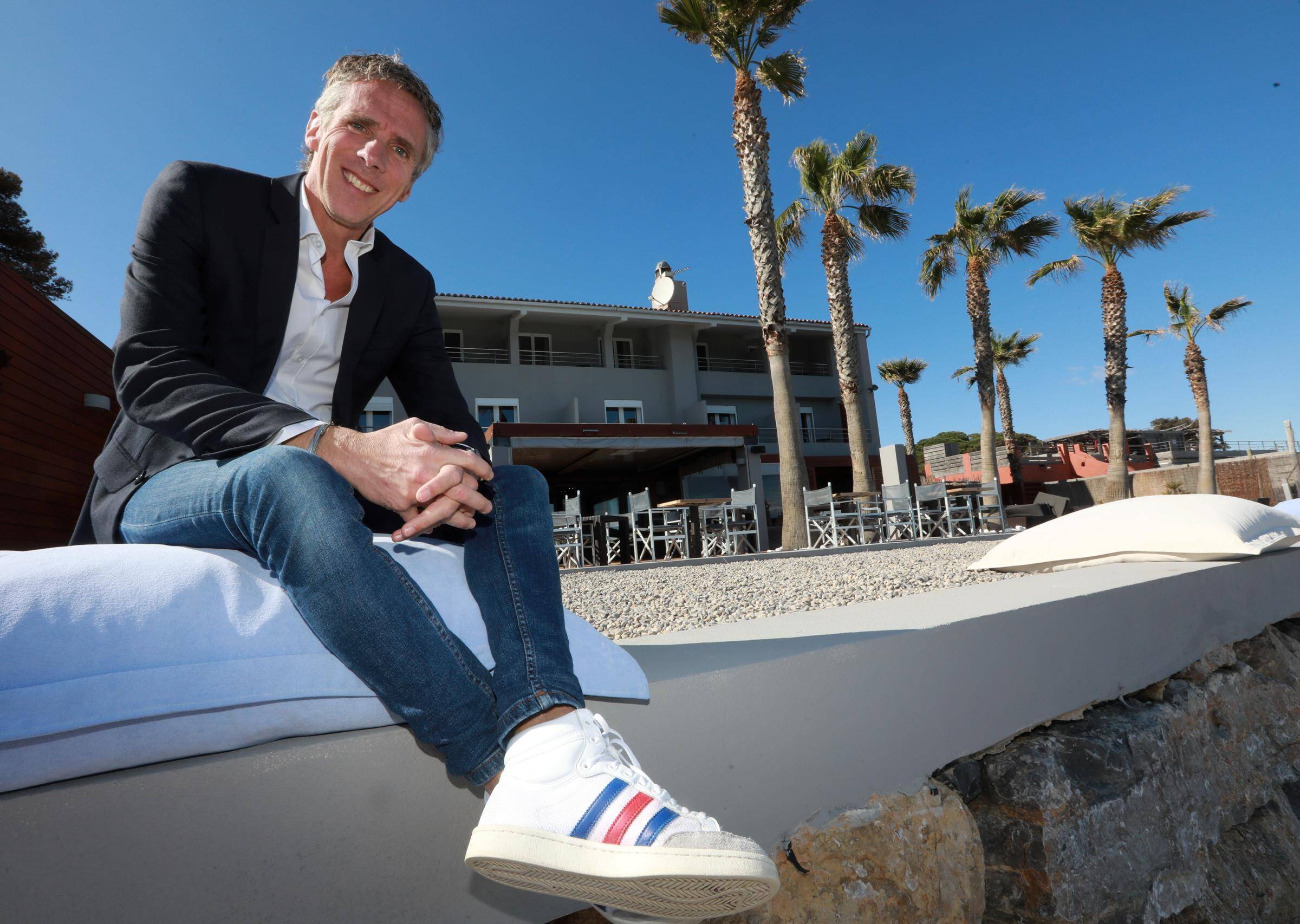 À Hyères, le journaliste sportif David Cozette lâche l'hôtel Bor et ...