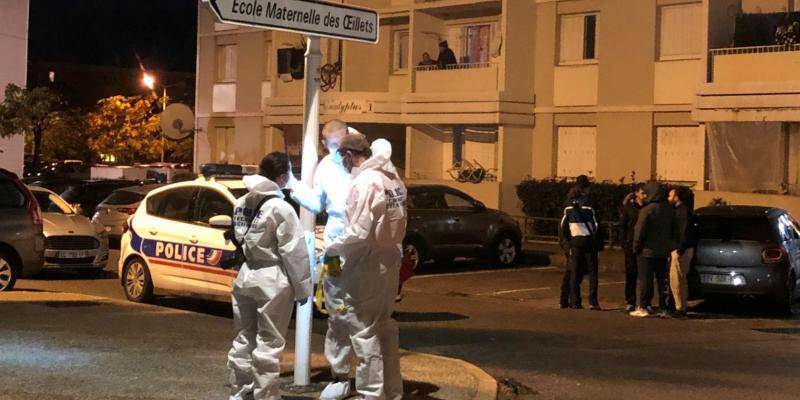 Un mort et quatre blessés après des tirs dans une cité à Toulon - Var-Matin Un mort et quatre blessés après des tirs dans une cité à Toulon - Var-Matin