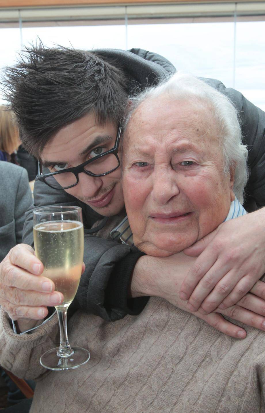 A Cannes, le pape de la nuit fête ses 90 ans - Nice-Matin