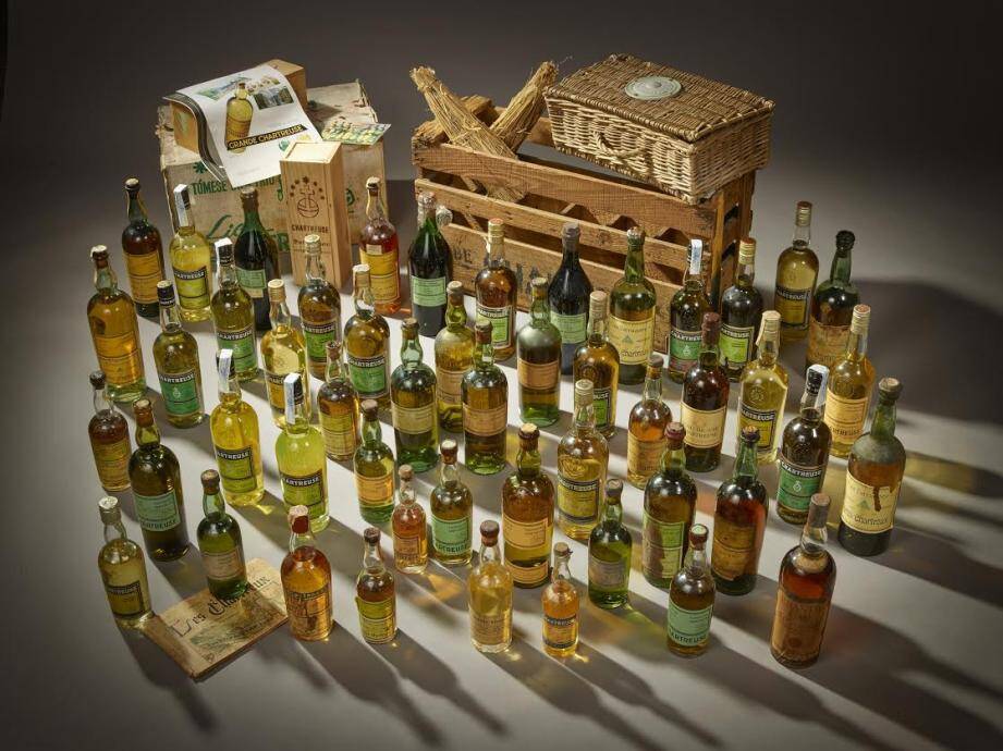 Une collection de Chartreuses vendue pour un montant record aux ...