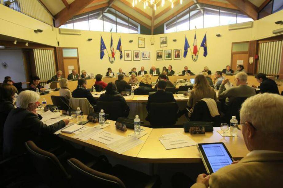 Le rapport de la Chambre régionale des comptes présenté au conseil ... Le rapport de la Chambre régionale des comptes présenté au conseil ...
