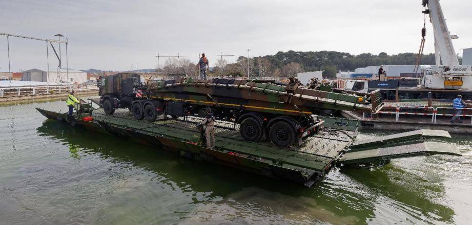 VIDEO. De nouveaux ponts flottants pour l'armée de Terre - Var-Matin
