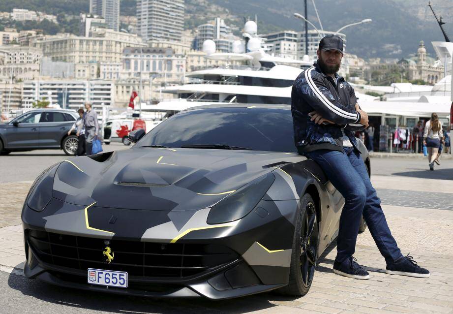 GMK , l’influenceur qui affiche ses grosses cylindrées à Monaco - Nice ...