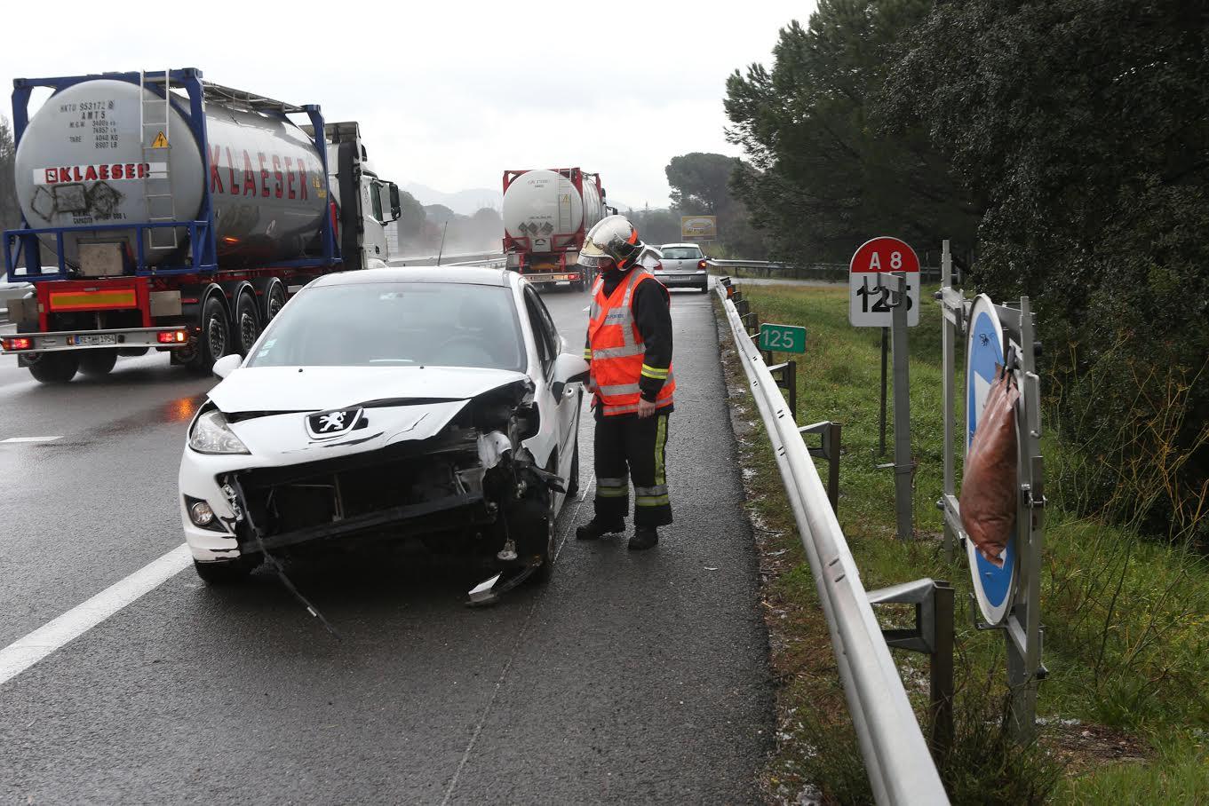 PHOTOS. La grêle provoque un nouveau carambolage sur l'A8 et fait deux ...