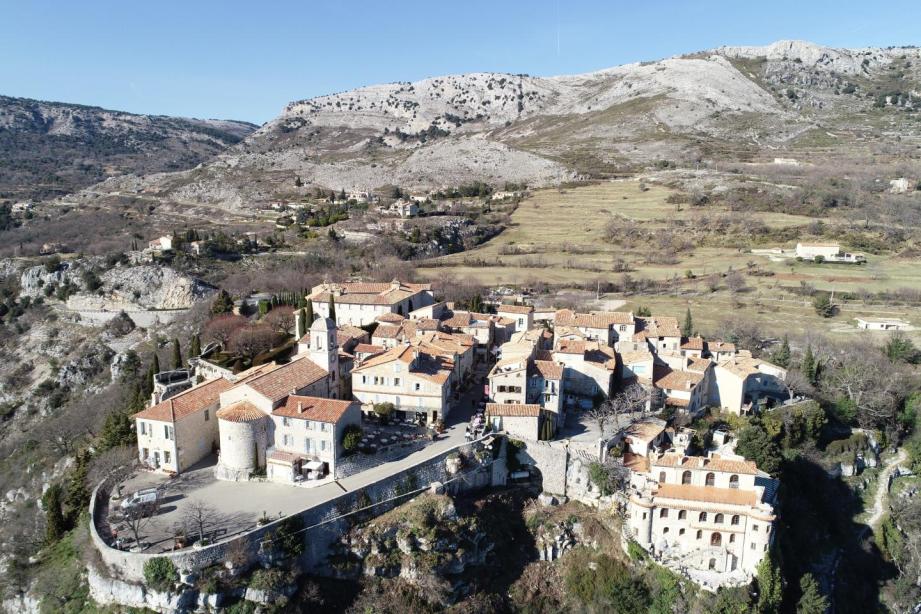 Villages cartes postales face à la crise: Gourdon mise sur l ...