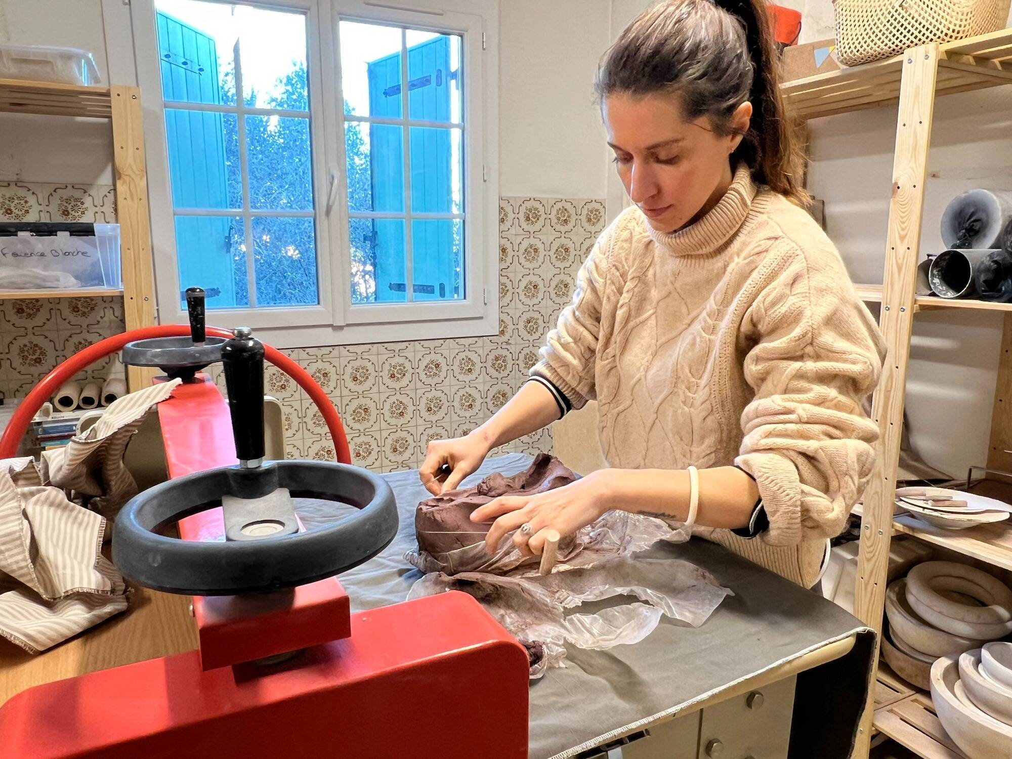 Inès : ses céramiques ont le goût de la vie - Nice-Matin