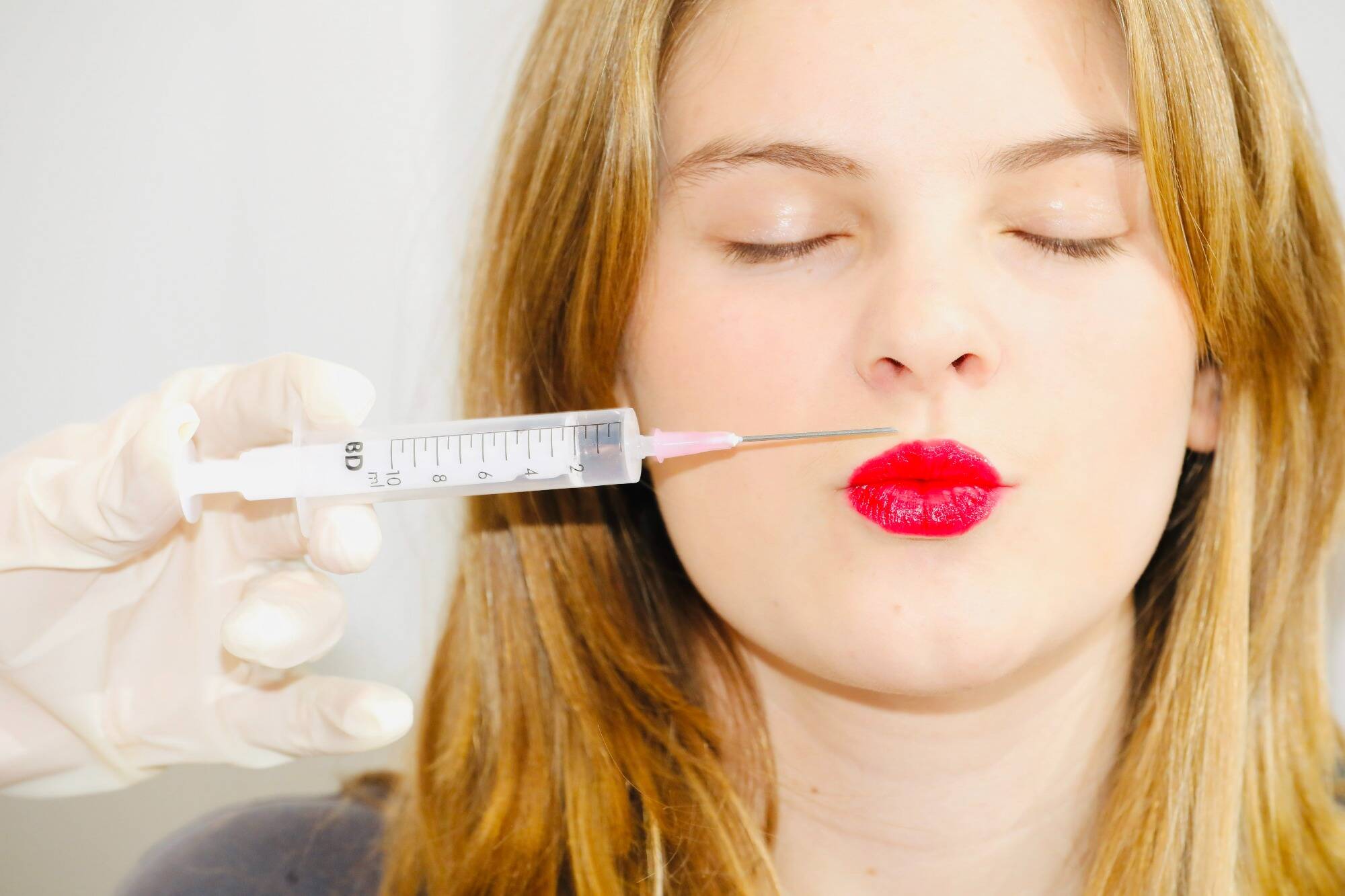 Deux soeurs jugées pour des injections illégales de botox dans le Nord ...