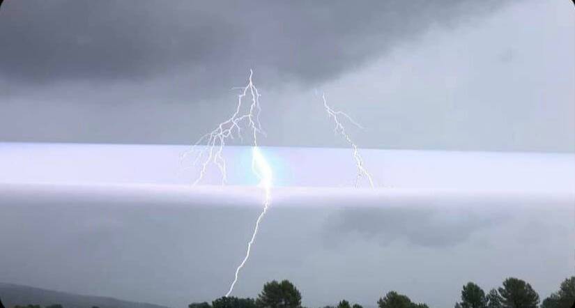 "Diluvien", plus de 1.500 impacts de foudre... Les images des violents ...