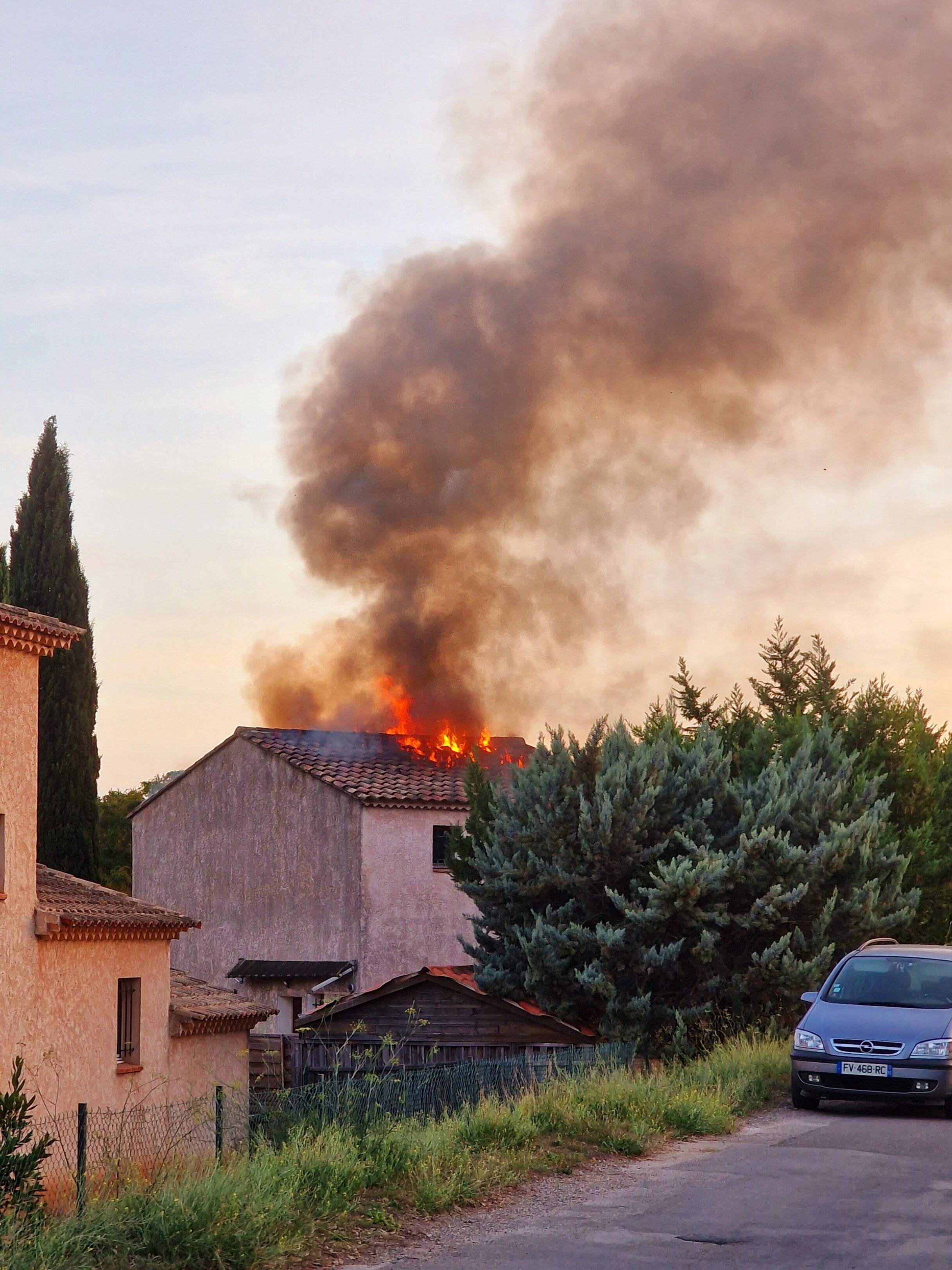 Un incendie éclate dans une maison aux Arcs-sur-Argens - Nice-Matin