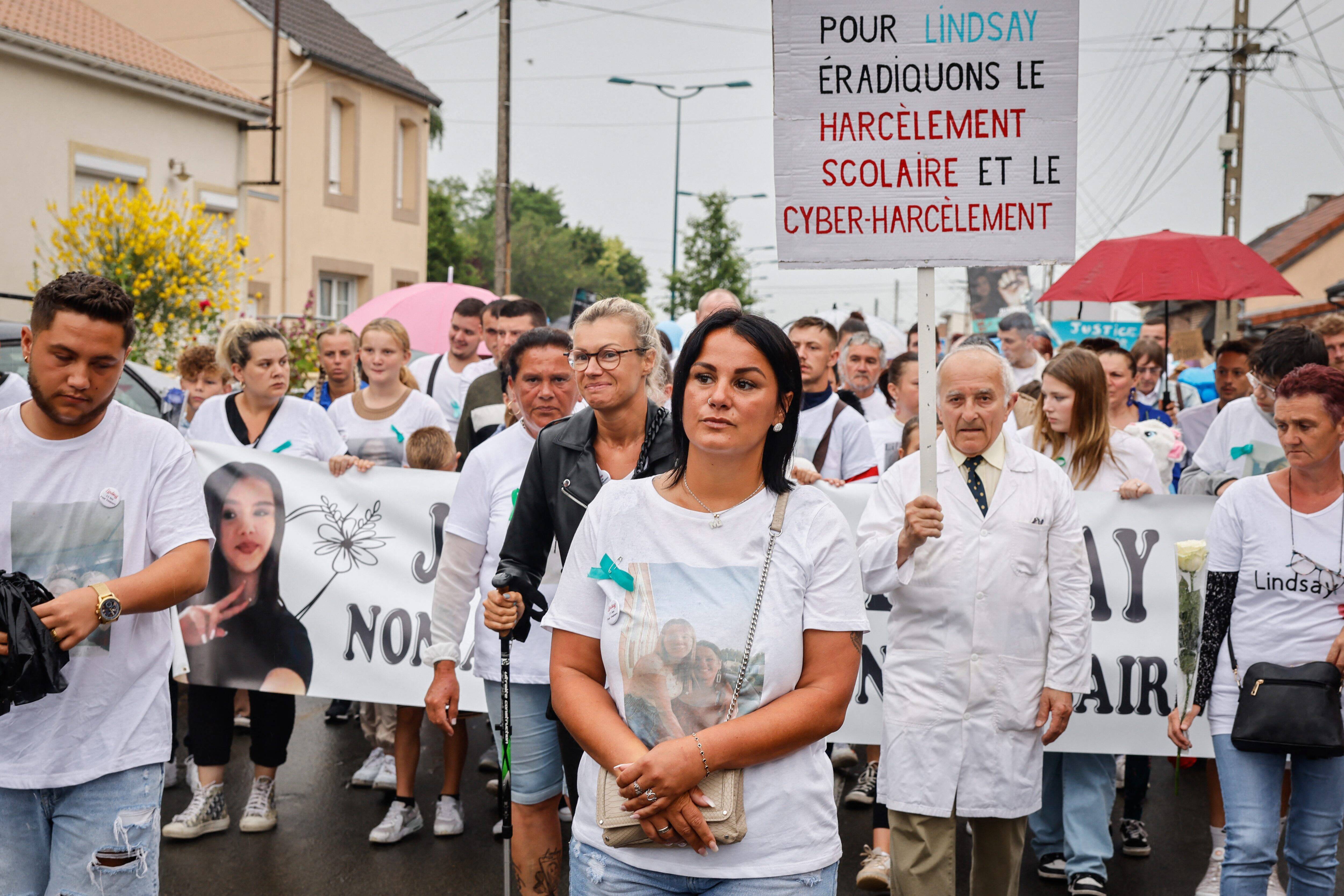 Suicide De Lindsay Une Marche Blanche Contre Le Harcèlement Scolaire