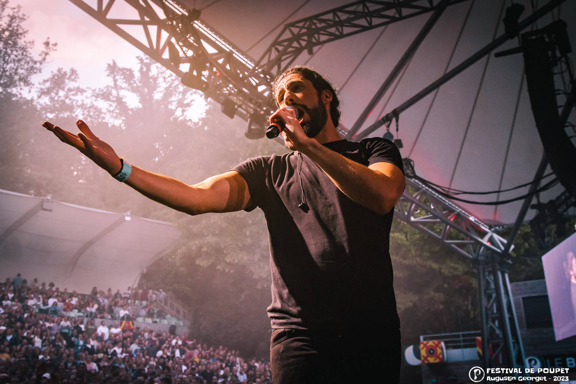 Révélation de "The Voice" en 2016, le beatboxer MB14 est de retour au ...