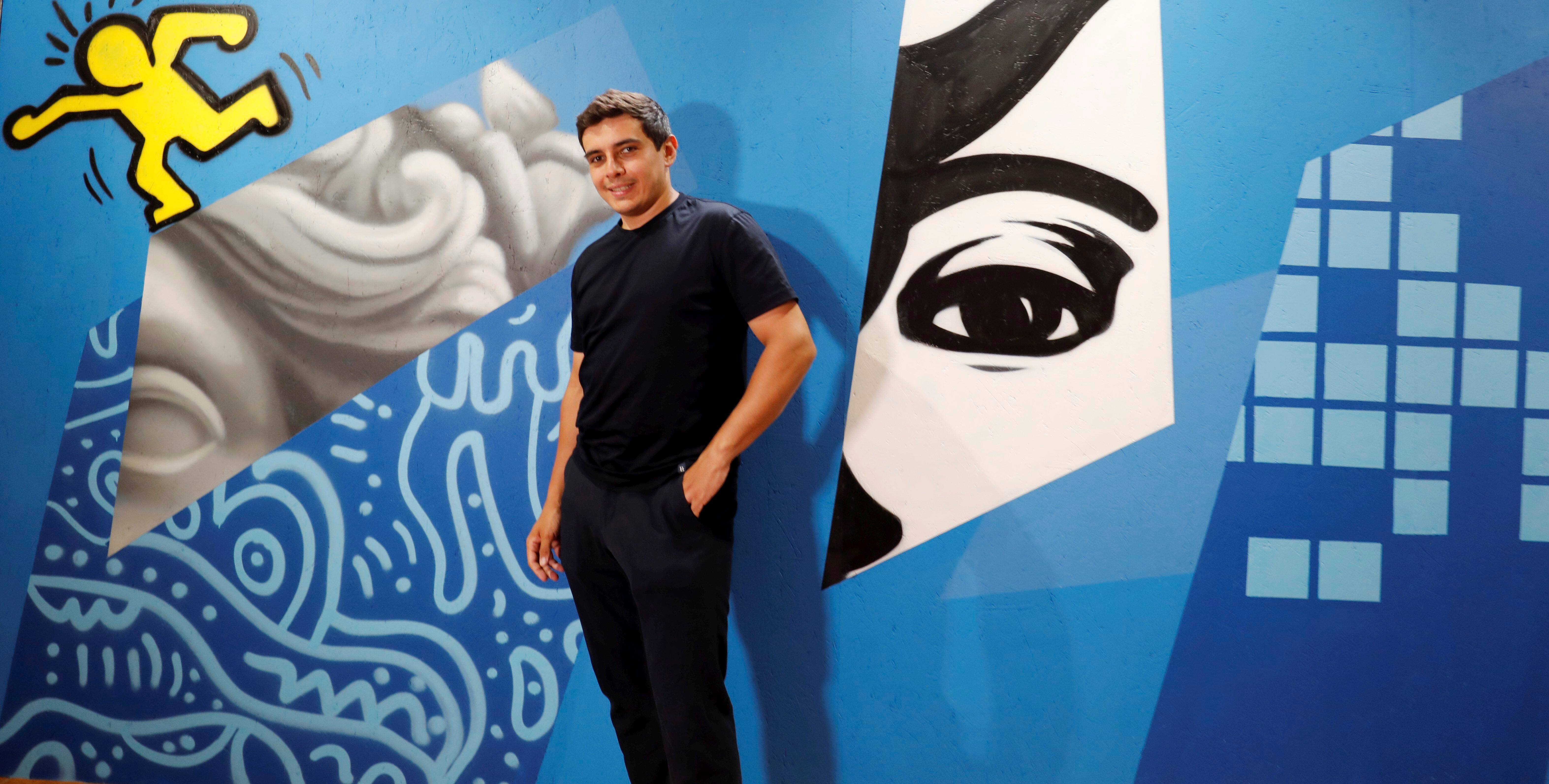 "J'aimerais réaliser une oeuvre sur la mer, visible depuis le ciel": l ...