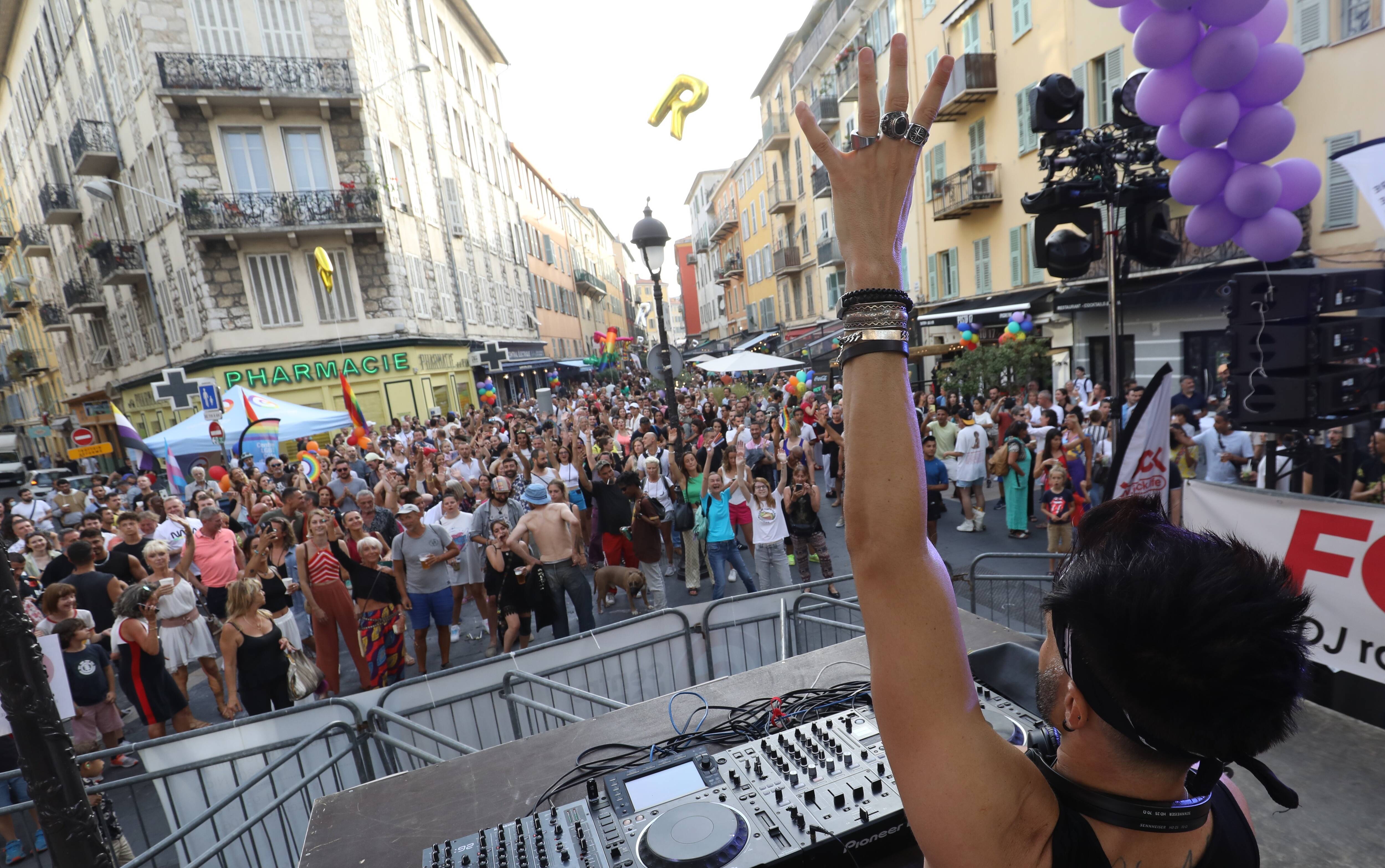 La place du pin est-elle devenue trop étroite pour accueillir les Dolly ...