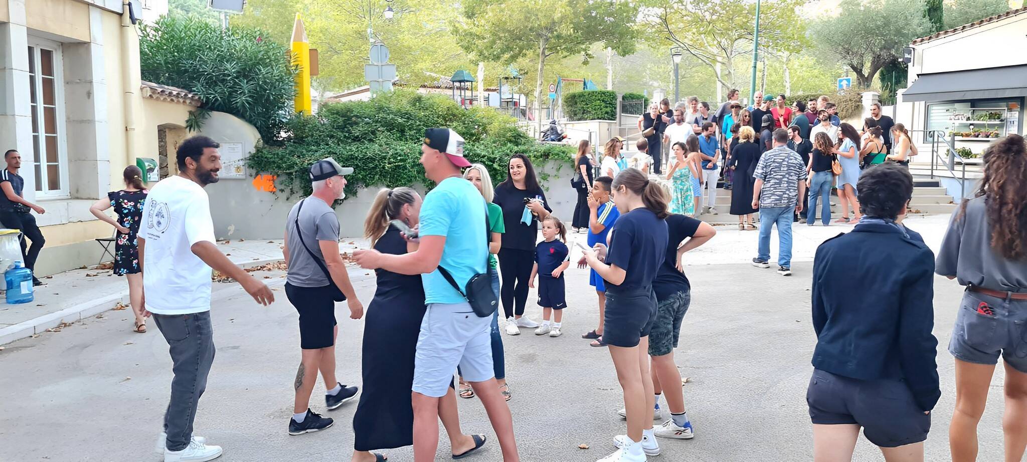 "C'est un amour": les habitants sous le charme de Ramzy, en tournage au ...