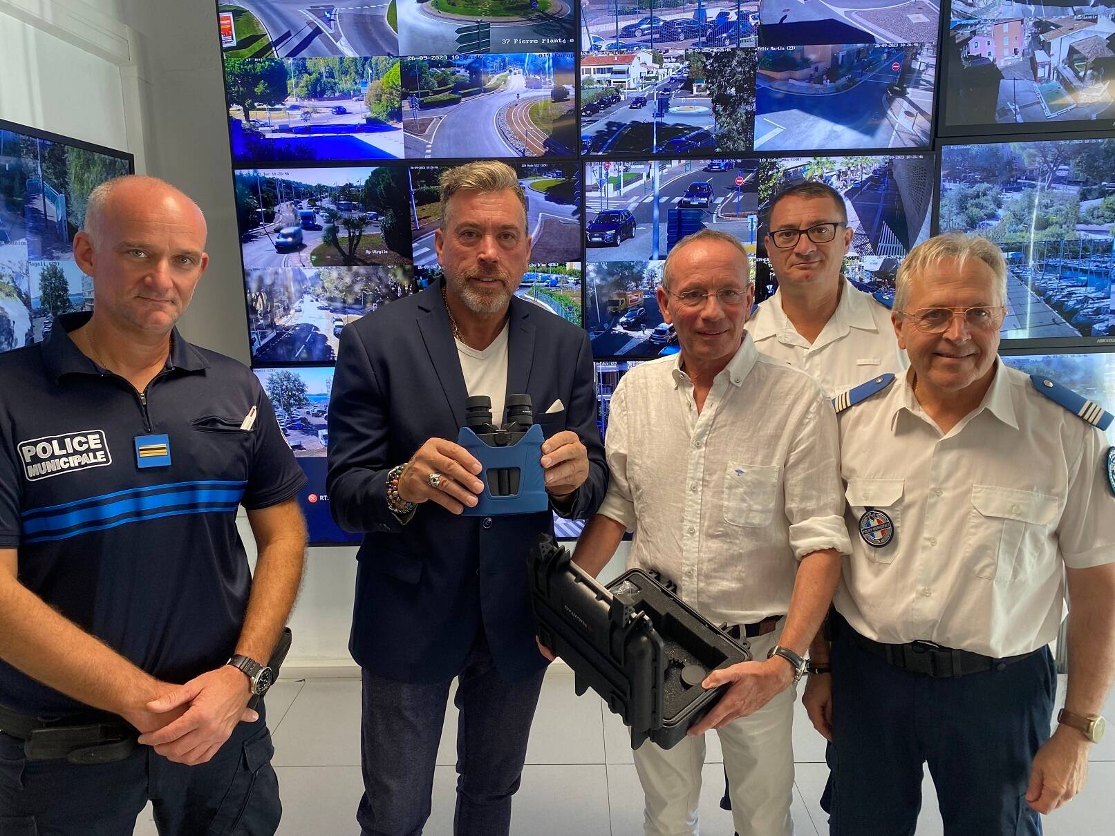 Des jumelles dernier cri pour la police municipale de Sainte-Maxime ... Des jumelles dernier cri pour la police municipale de Sainte-Maxime ...
