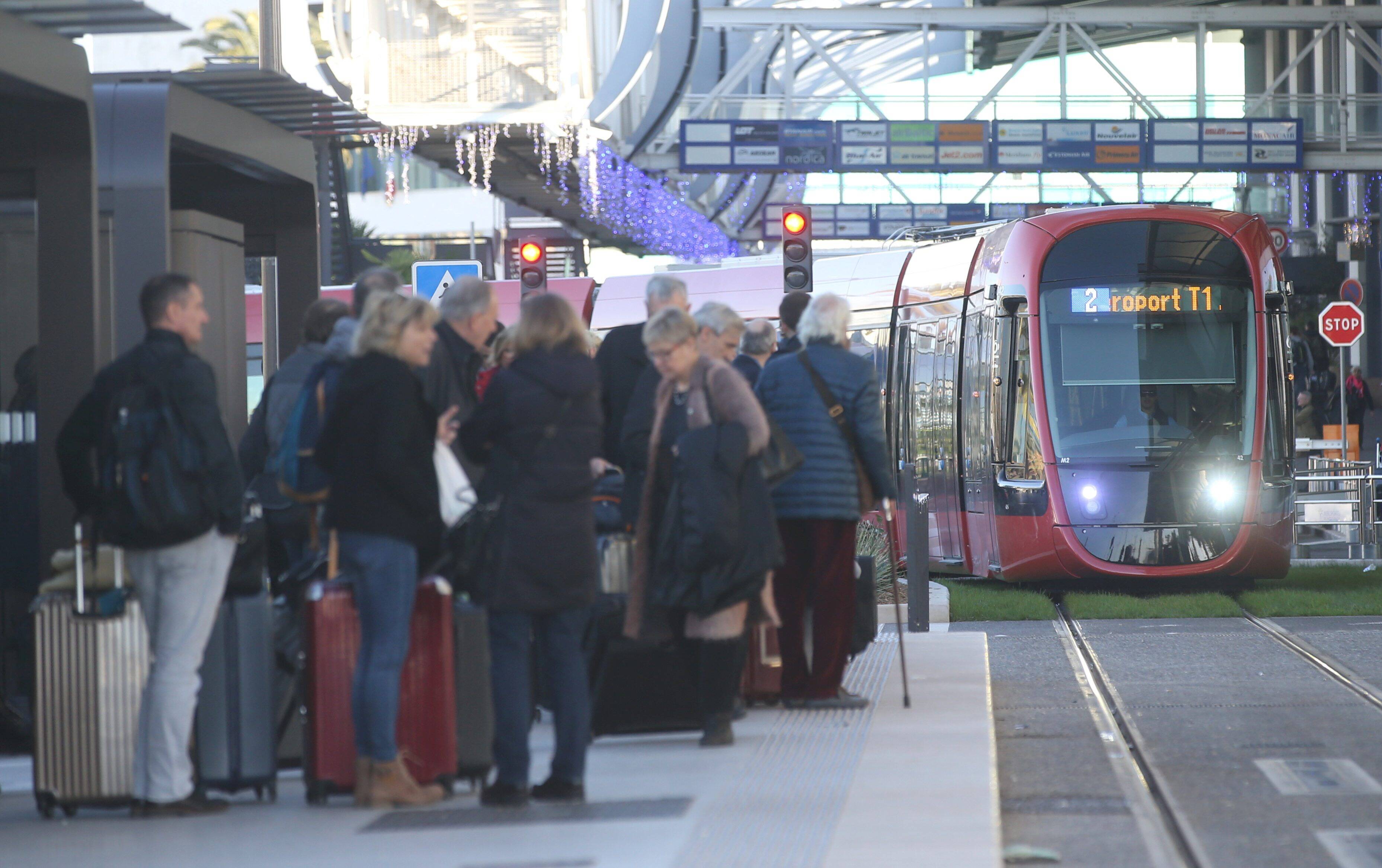 Faut-il augmenter la taxe patronale qui finance les transports? A Nice ... Faut-il augmenter la taxe patronale qui finance les transports? A Nice ...