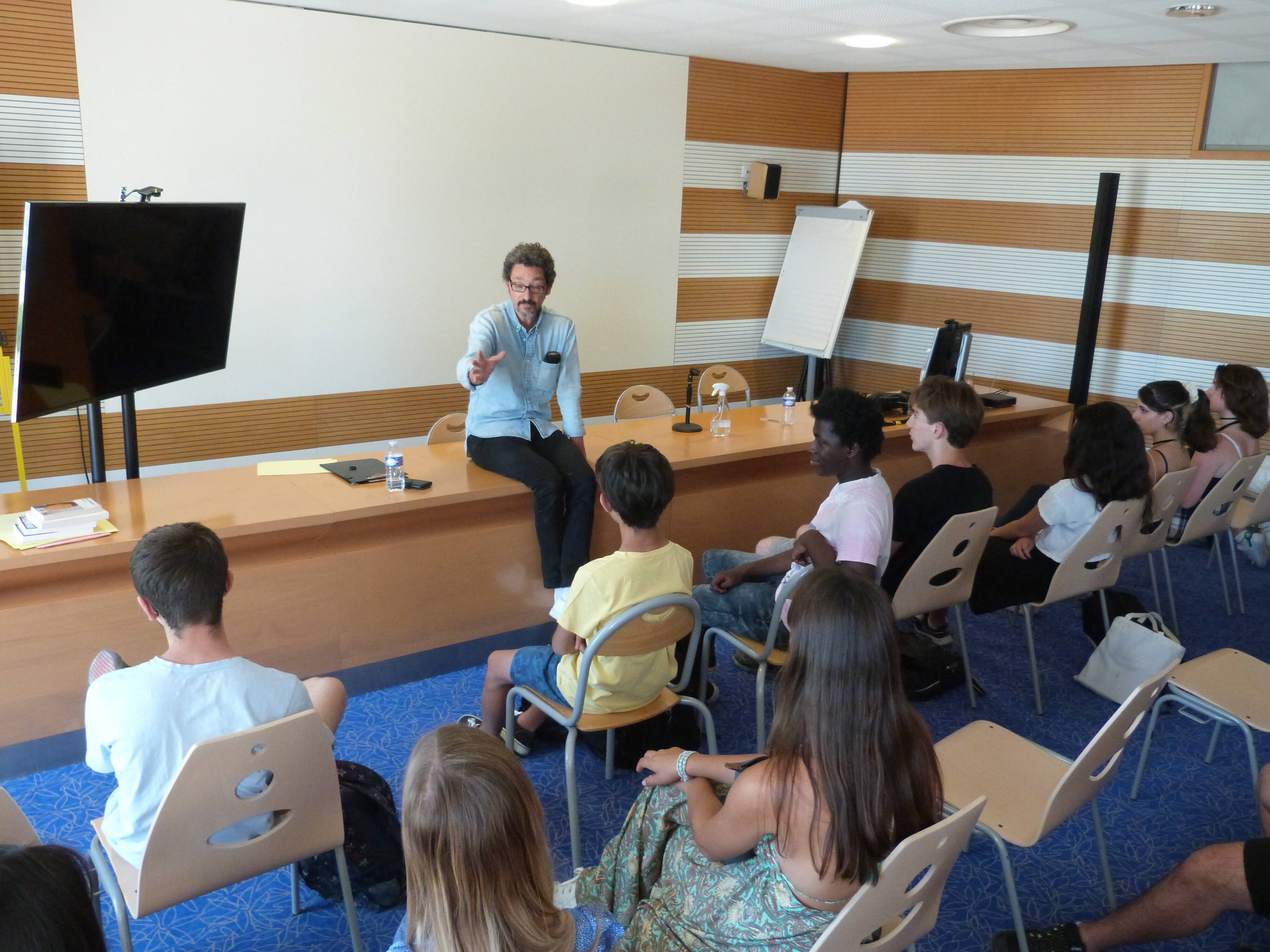 L'écrivain David Foenkinos retourne au lycée à Gassin - Nice-Matin