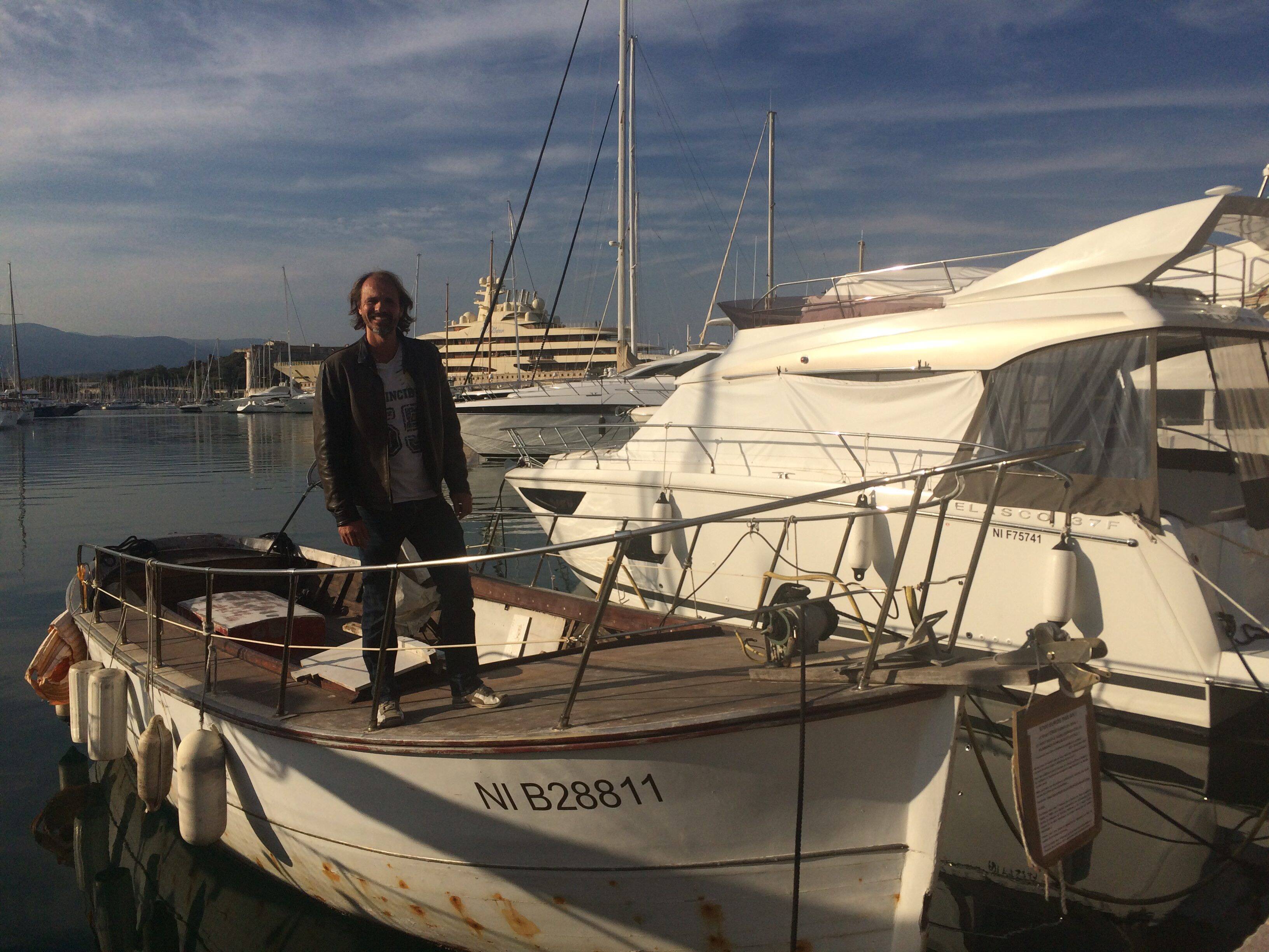 Et si vous aidiez à transformer cette barque méditerranéenne antiboise ...