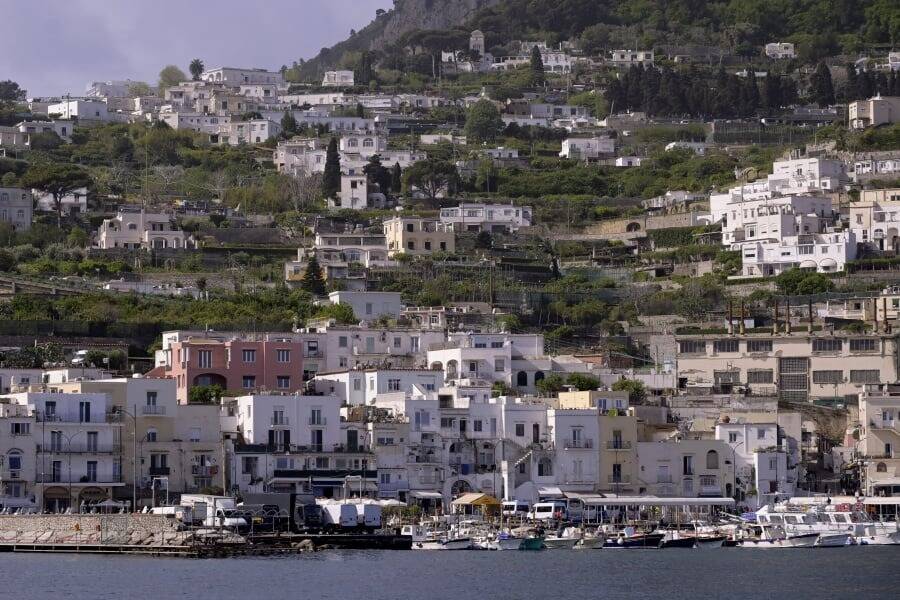 L'île de Capri en Italie interdite aux touristes pour cause de manque d ...